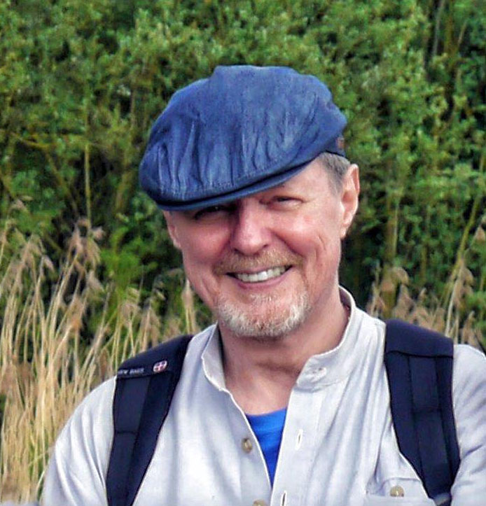 About Us/Contact – Cosmocritic